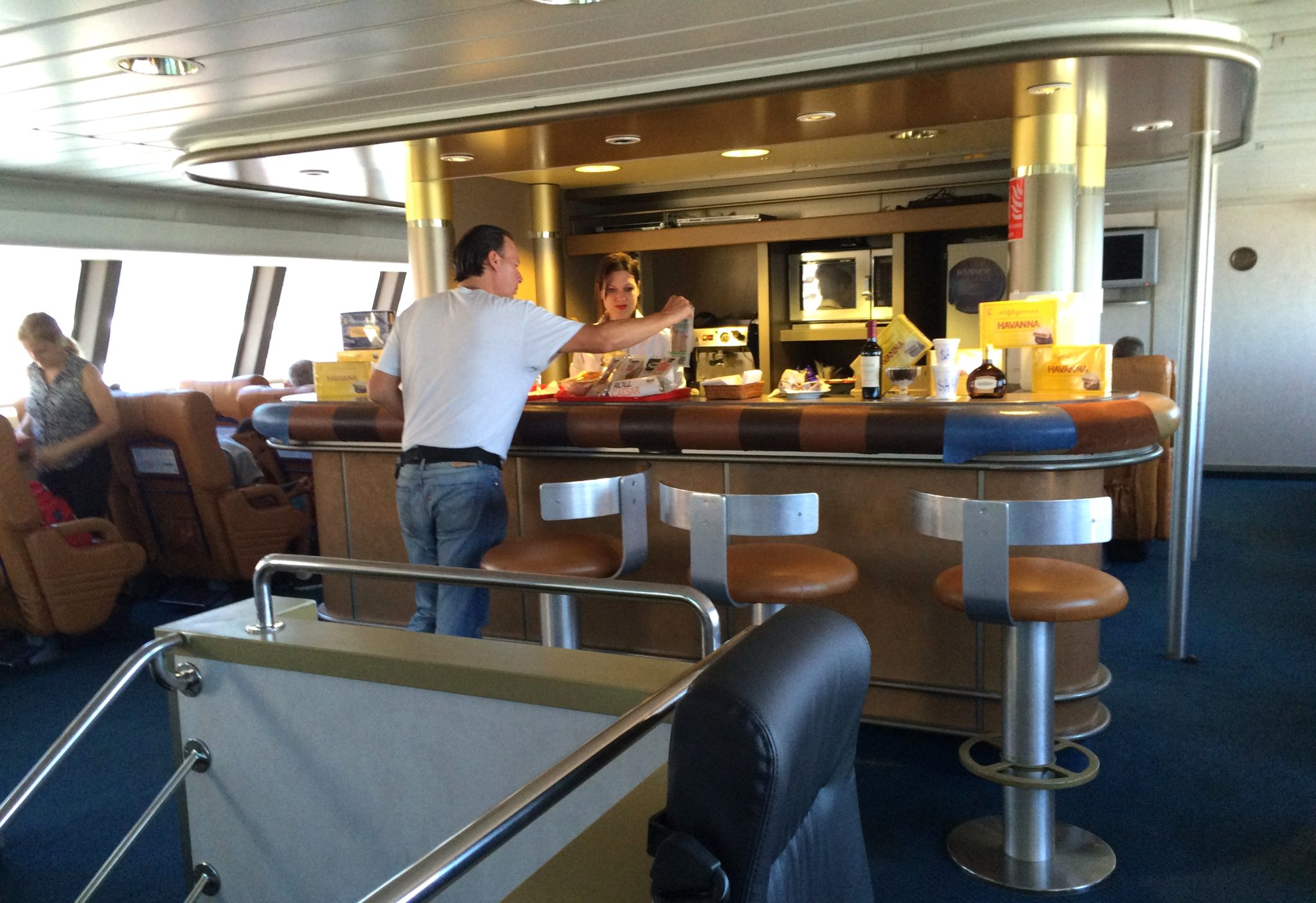 Reporte de Ferry: Buquebus (Seacat) Business Class, Buenos Aires ...