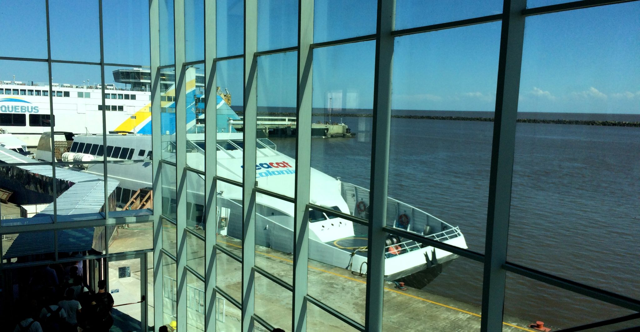 Reporte de Ferry: Buquebus (Seacat) Business Class, Buenos Aires ...