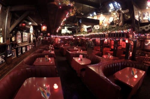 Visita al Rainbow Bar & Grill, la meca del Rock en Los Angeles