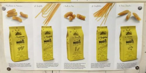 Visitando el Pastificio Martelli, uno de los más prestigiosos de toda ...