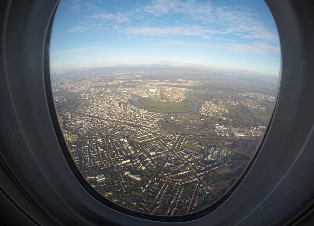 Reporte: Primera Clase de Lufthansa B747-8 São Paulo-Frankfurt - Ultima ...