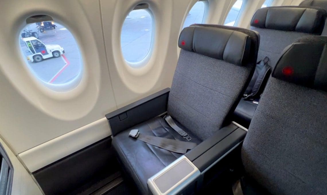 Debut en el Airbus 220 de Air Canada. Montreal a San Diego con visita ...